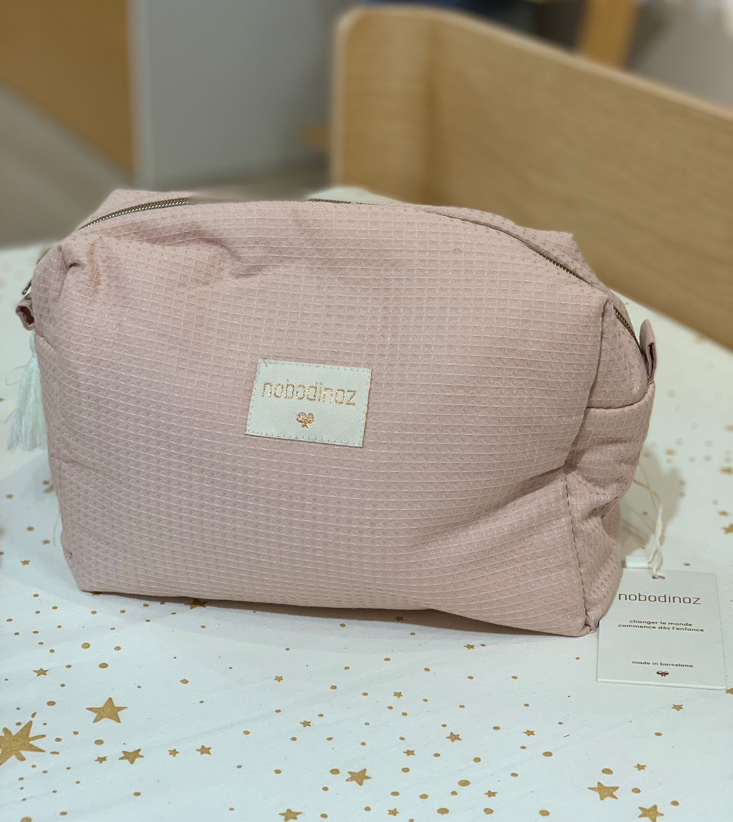 DIVA WATER-RESISTANT VANITY CASE in MISTY PINK